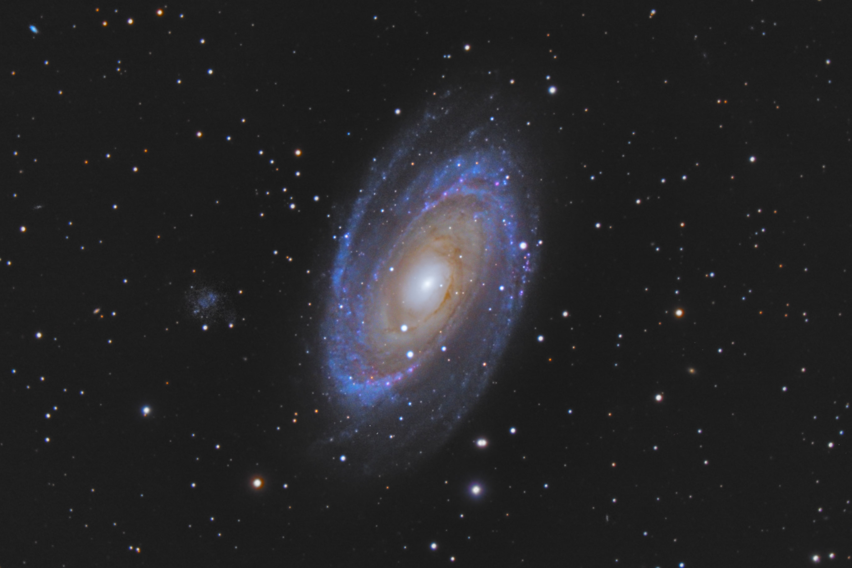 Astronomers Do It In The Dark - M81 - Bode\'s Galaxy in Ursa Major ...